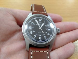 ハミルトン「カーキフィールド(H68411533)」レビュー｜正統派ミリタリーウォッチ | ずぶしろ.com ～腕時計を中心とした個人ブログ～
